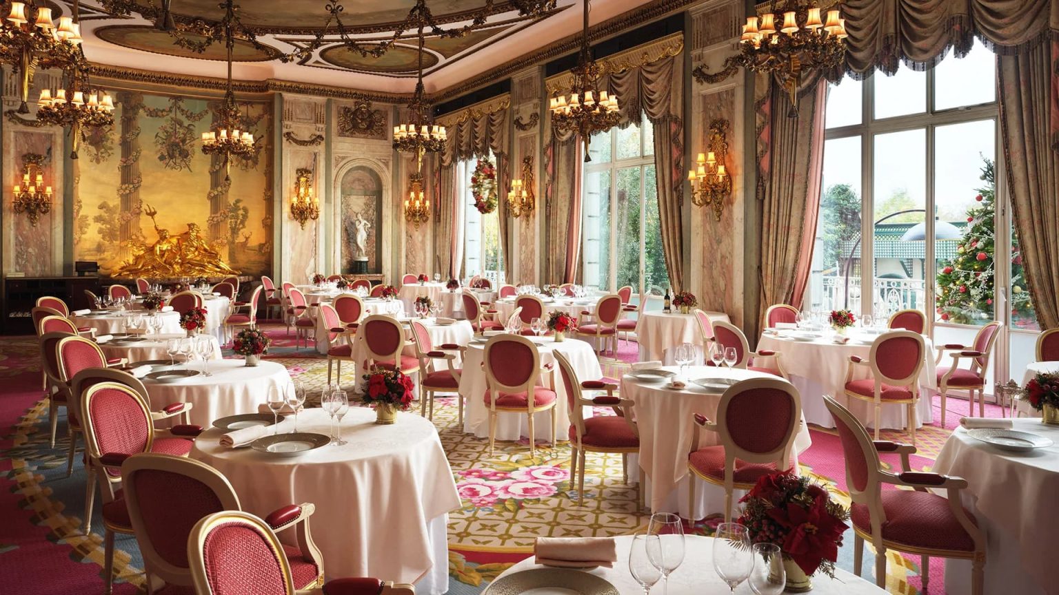 Christmas at The Ritz London: A Masterclass in Festive Elegance and ...